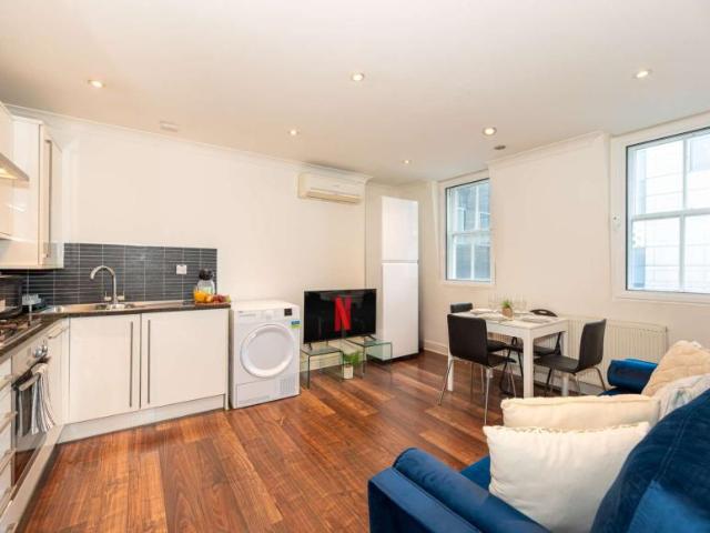 2 Bedroom Apartment London London LS101842077