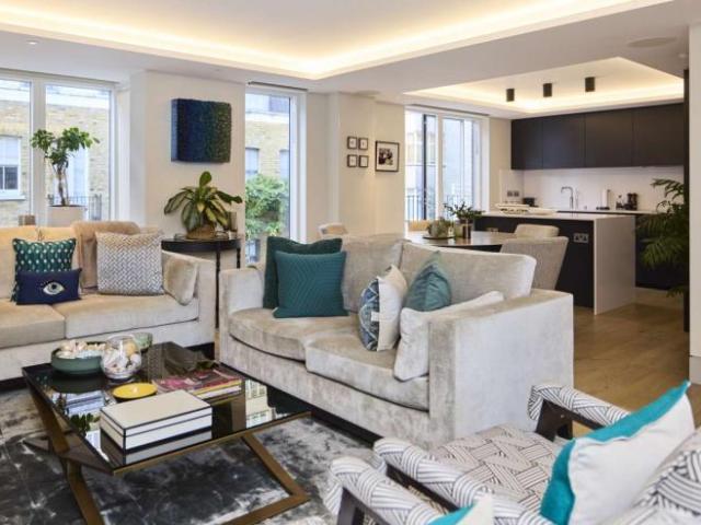2 Bedroom Apartment London London LS101846464