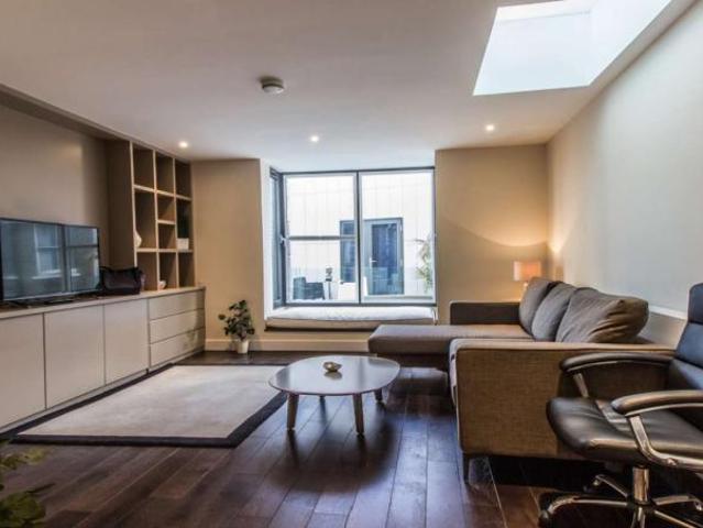 2 Bedroom Apartment London London LS101847444