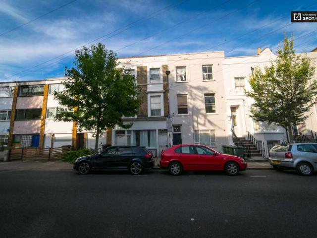2 Bedroom Apartment London London LS101849763