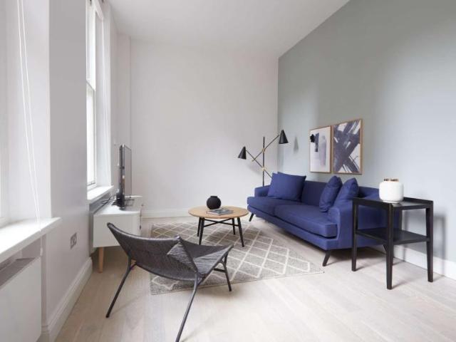 2 Bedroom Apartment London London LS101852785