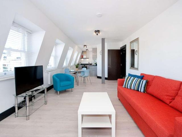 2 Bedroom Apartment London London LS101853989