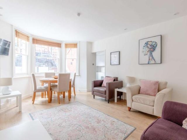 2 Bedroom Apartment London London LS101853152