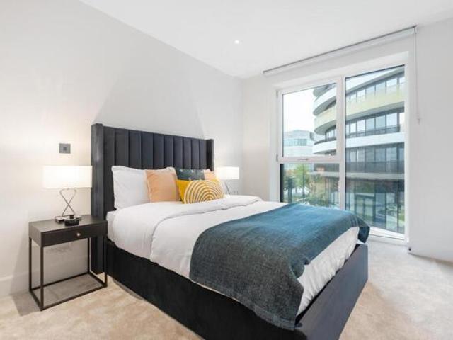 2 Bedroom Apartment London London LS101871133