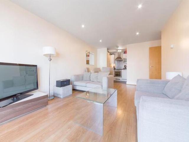 2 Bedroom Apartment Londres Great London 100648652