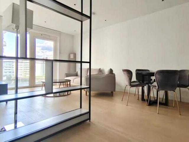 2 Bedroom Apartment Londres Great London 101864744