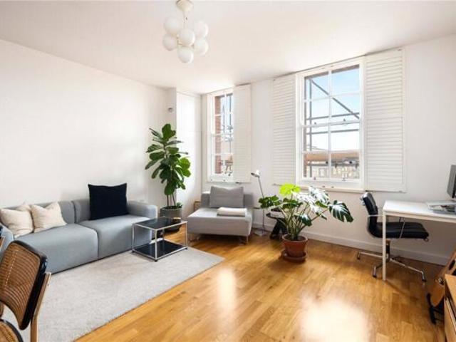 2 Bedroom Apartment Londres Greater London 100132200
