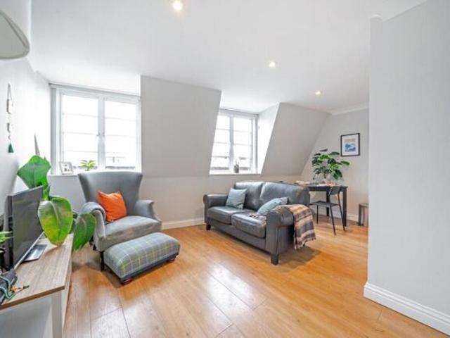 2 Bedroom Apartment Londres Greater London 98930131