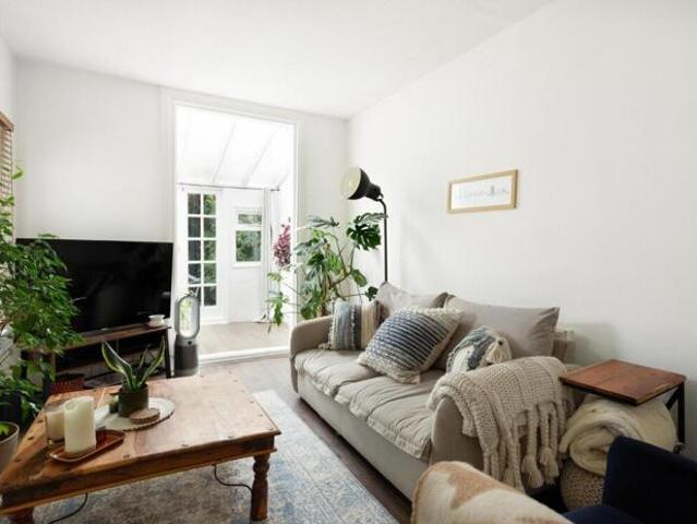 2 Bedroom Apartment Londres Greater London 98204634