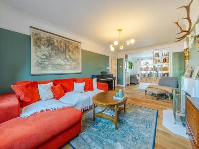 2 Bedroom Apartment Londres Greater London 99571988