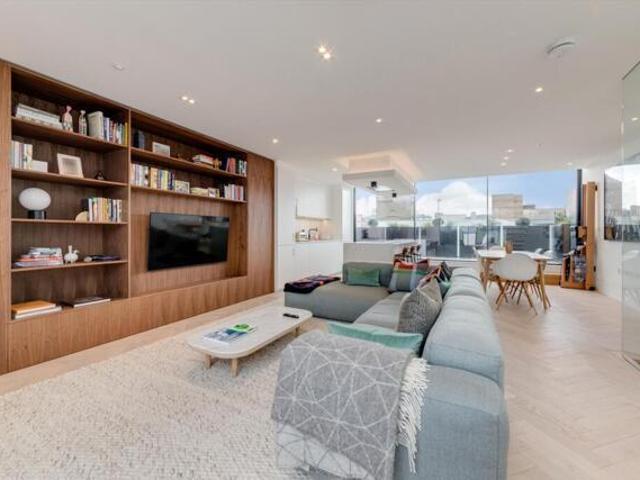 2 Bedroom Apartment Londres Greater London 99608175