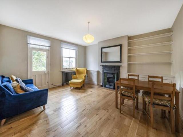 2 Bedroom Apartment Londres Greater London LS98477466