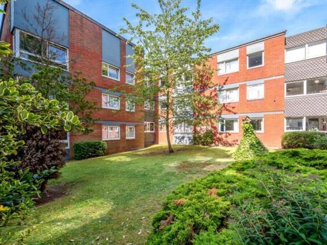 2 Bedroom Apartment Londres Greater London LS98800809