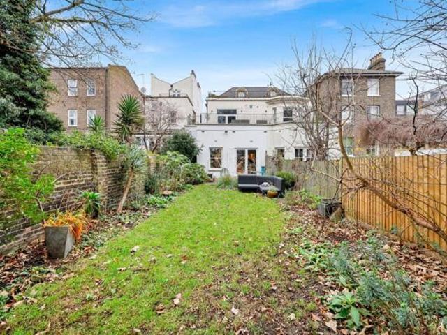 2 Bedroom Apartment Londres Greater London LS98903266
