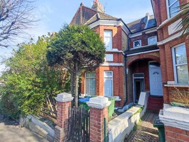 2 Bedroom Apartment Londres Greater London LS99277750