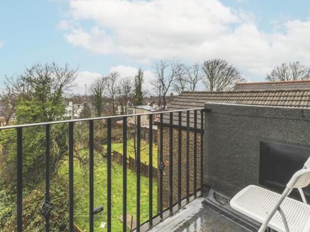 2 Bedroom Apartment Londres Greater London LS99277882
