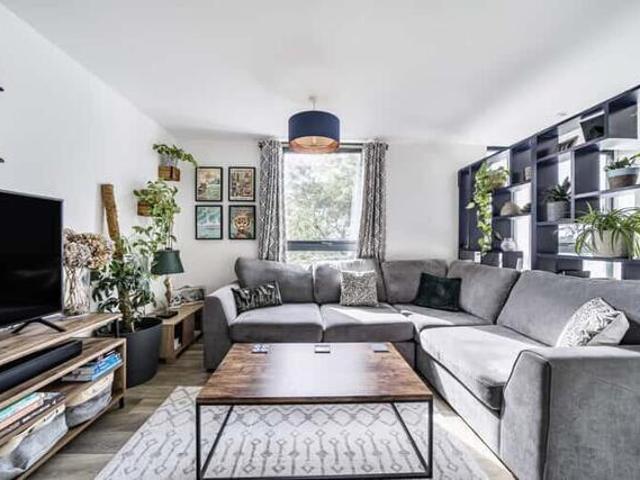 2 Bedroom Apartment Londres Greater London LS99895147