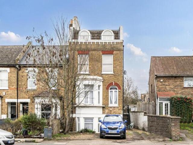 2 Bedroom Apartment Londres Greater London LS100426577