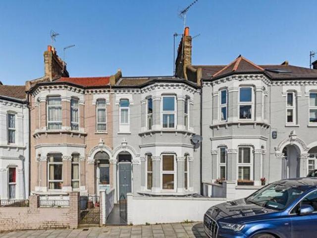 2 Bedroom Apartment Londres Greater London LS100540966