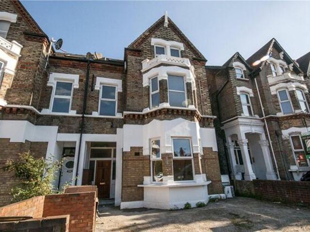 2 Bedroom Apartment Londres Greater London LS100540980