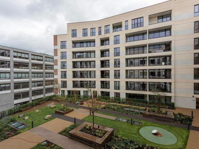 2 Bedroom Apartment Londres Greater London LS100578784