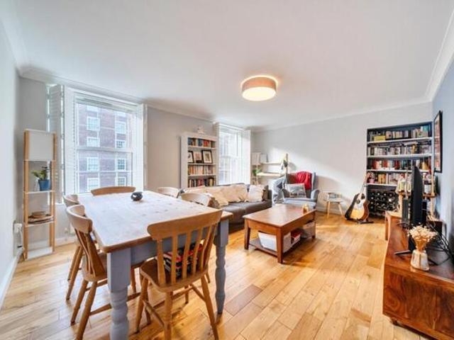 2 Bedroom Apartment Londres Greater London LS100648736