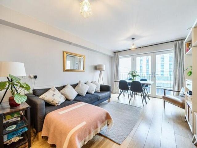 2 Bedroom Apartment Londres Greater London LS100917640