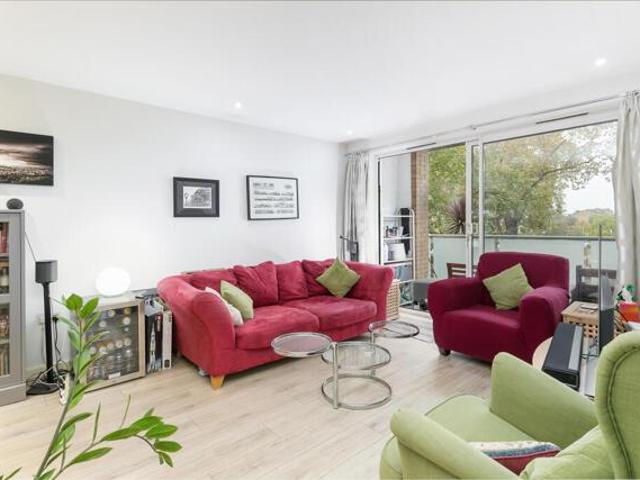 2 Bedroom Apartment Londres Greater London LS100158612
