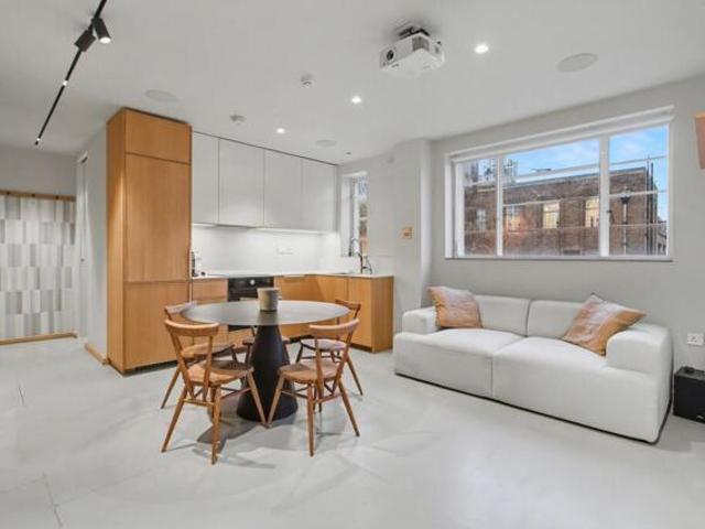 2 Bedroom Apartment Londres Greater London LS101674705