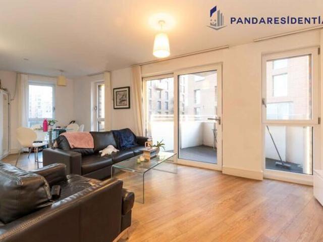 2 Bedroom Apartment Londres Greater London LS101674748