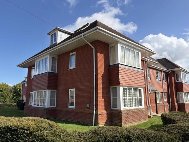 2 Bedroom Apartment Poole Poole LS100786403