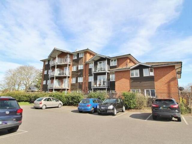 2 Bedroom Apartment Portsmouth Hampshire 101379145