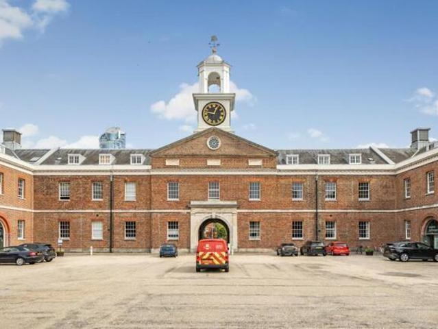 2 Bedroom Apartment Portsmouth Portsmouth LS100263351