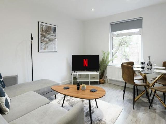 2 Bedroom Apartment Preston Preston LS85016310