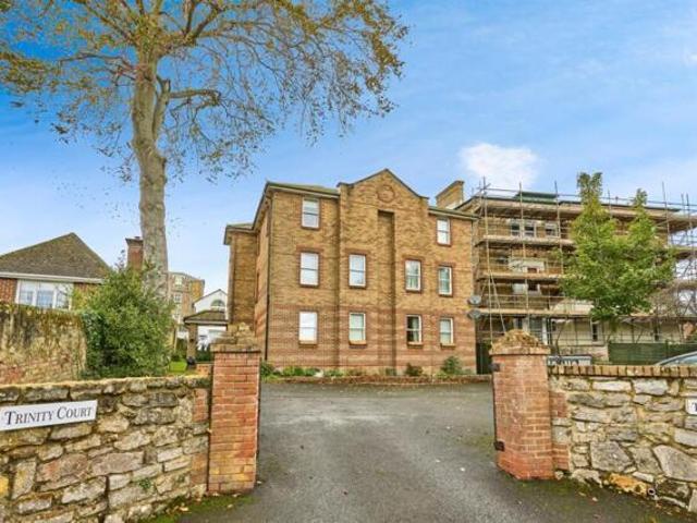 2 Bedroom Apartment Ryde Isle Of Wight 100398443