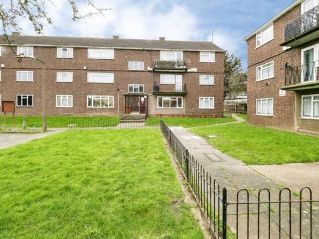 2 Bedroom Apartment Rainham Greater London LS101351748