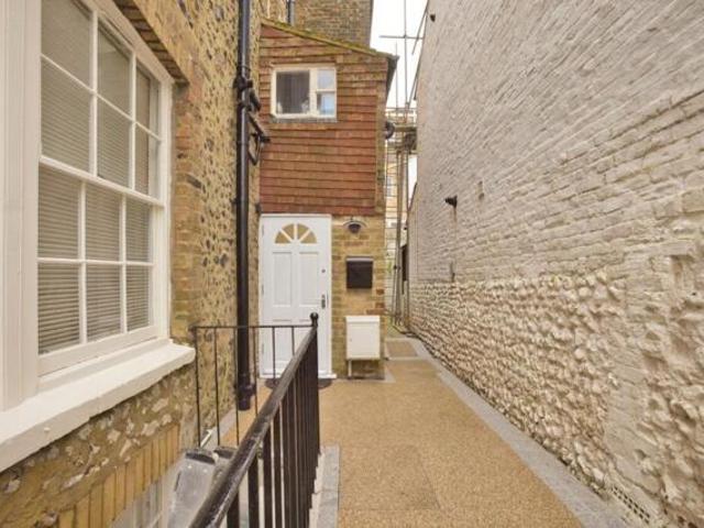 2 Bedroom Apartment Ramsgate Kent 101200049