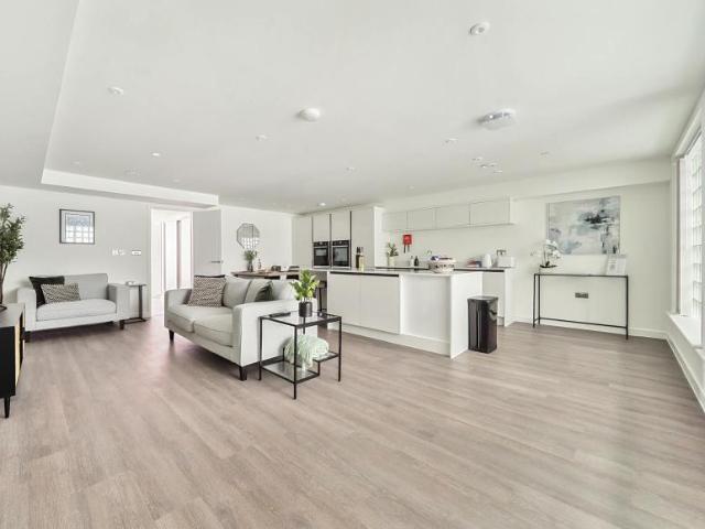 2 Bedroom Apartment Ramsgate Ramsgate 102246388