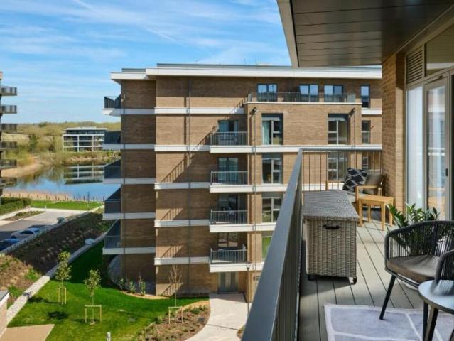 2 Bedroom Apartment Reading Berkshire LS96174120