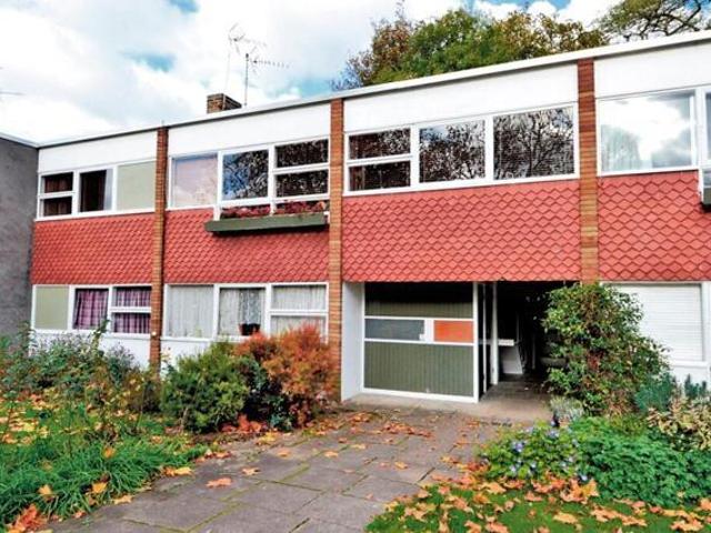 2 Bedroom Apartment Richmond Greater London 101678602