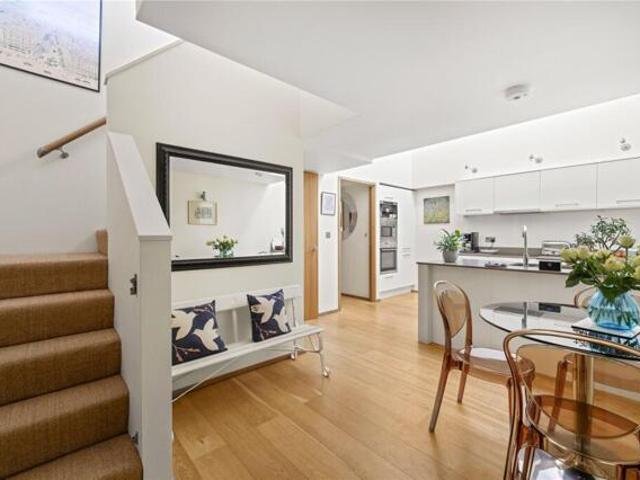 2 Bedroom Apartment Richmond Upon Thames Greater London 100649195