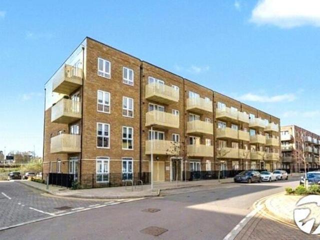 2 Bedroom Apartment Rochester Medway LS98477376