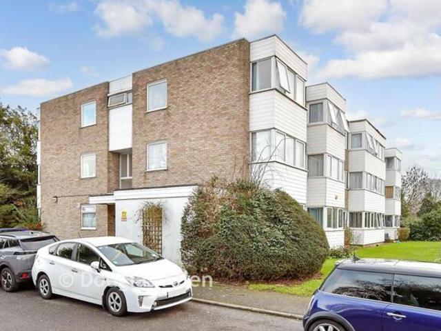 2 Bedroom Apartment Romford Essex 99608096