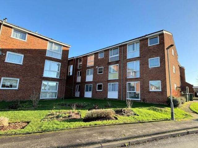 2 Bedroom Apartment St. Albans Hertfordshire LS99773816