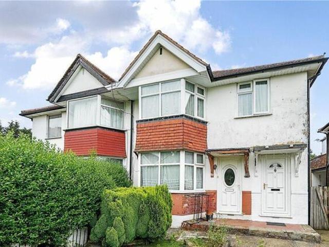 2 Bedroom Apartment Stanmore Greater London 100366453