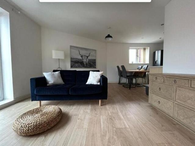 2 Bedroom Apartment Stafford Staffordshire 100426390