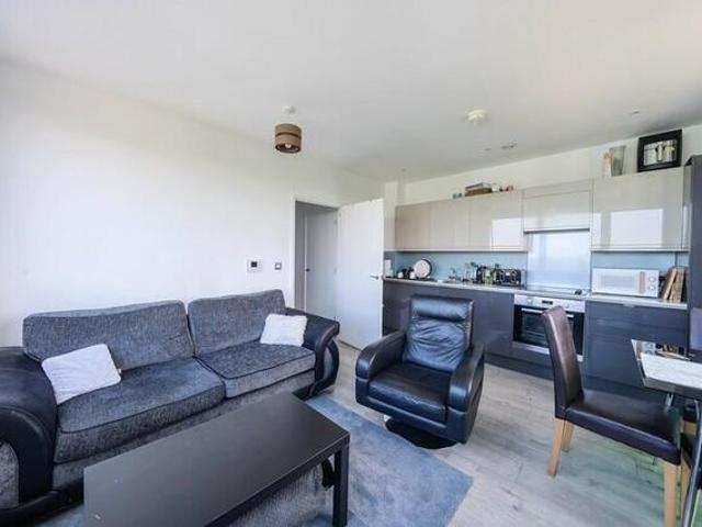 2 Bedroom Apartment Stevenage Hertfordshire SG1 88320986