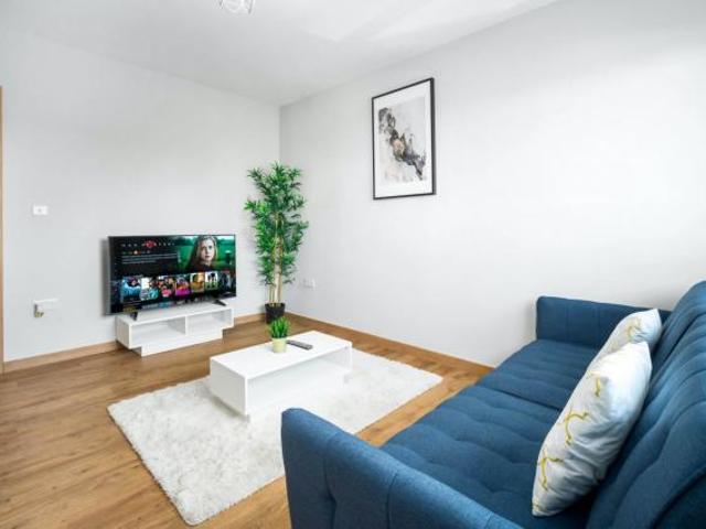 2 Bedroom Apartment Stourbridge Stourbridge LS66432769