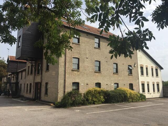 2 Bedroom Apartment Stowmarket Suffolk 100615023