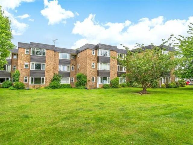 2 Bedroom Apartment Surrey Surrey 101059801